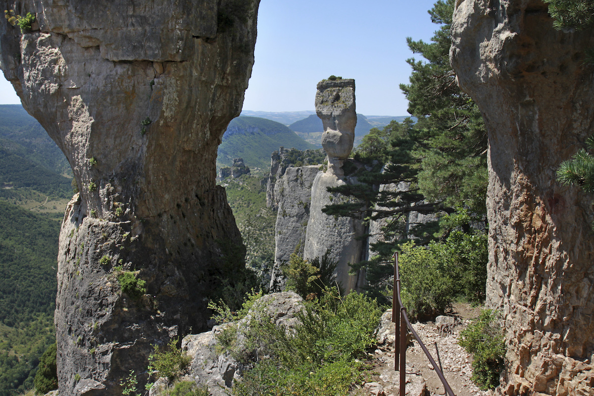 Randonnée du Mont Lozère à Millau dans Le Parc National des Cévennes ...